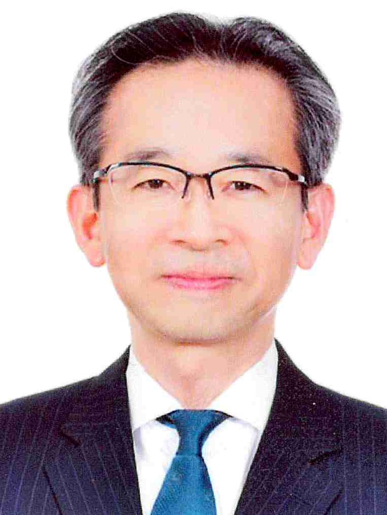 梁處長照片